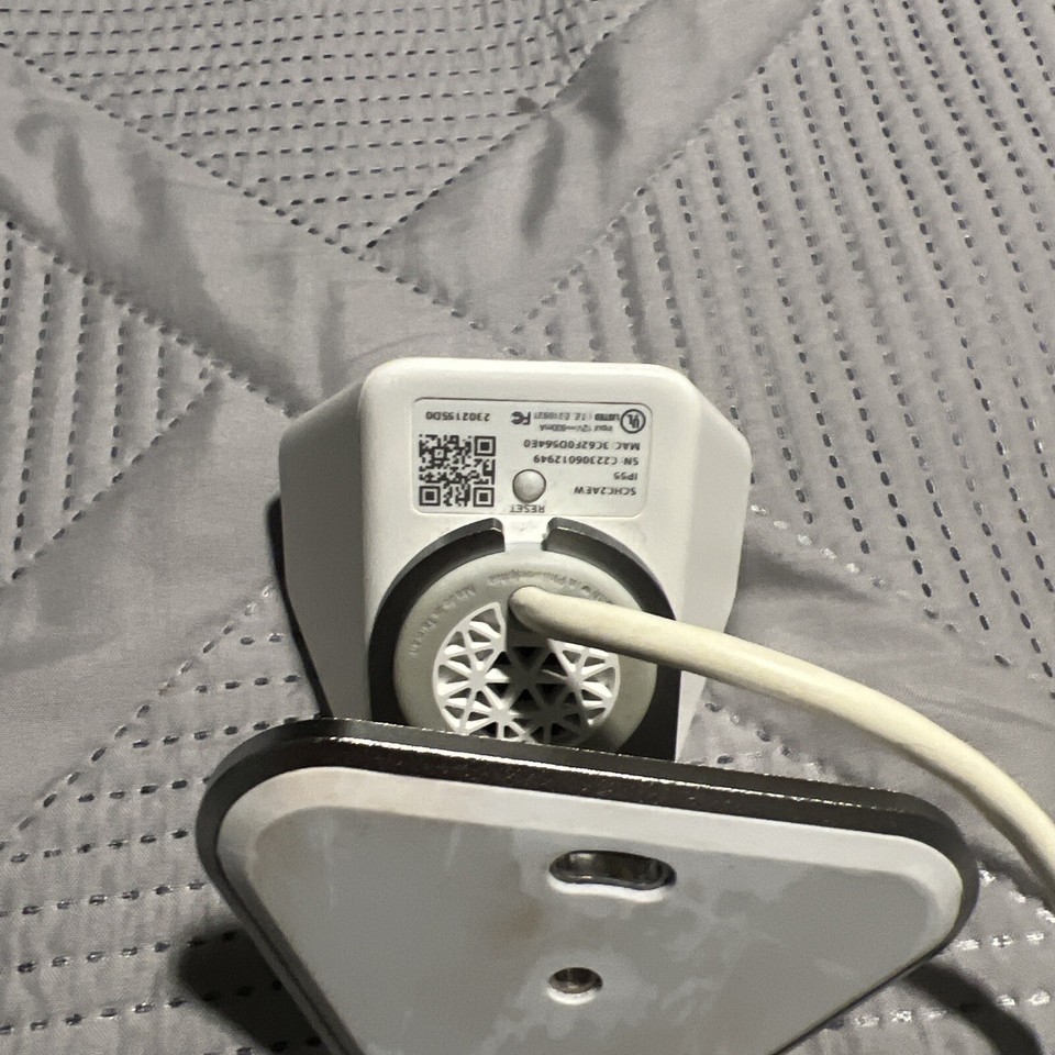 Xfinity SCHC2AEW IP55 Indoor Outdoor Security Camera Untested As Is! | eBay