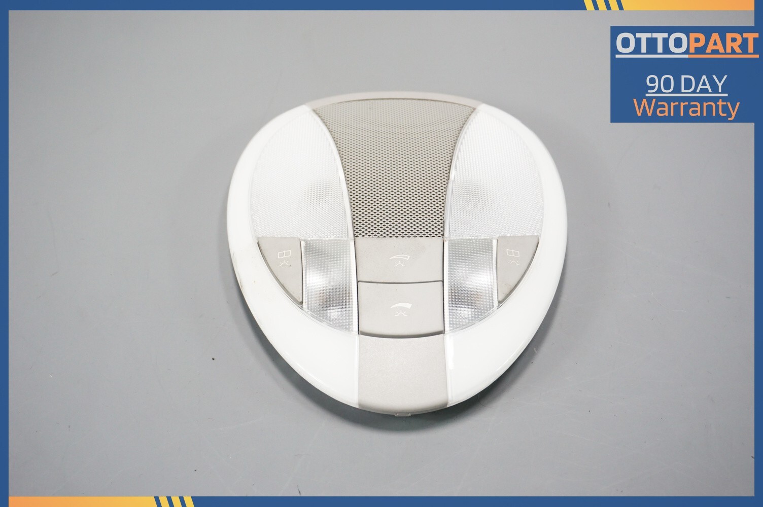 2003-2006 Mercedes W211 E320 CLS500 Rear Overhead Dome Light Reading ...