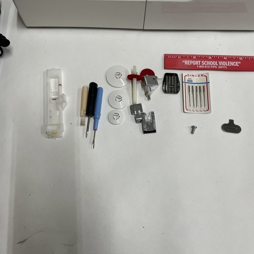 SINGER 7442 Electronic Sewing Machine + Extras Working Needs Bobbin ...