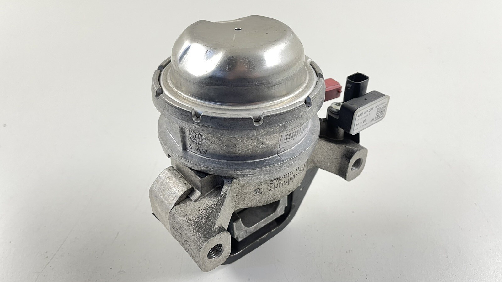 15-18 AUDI A8 4.0L DRIVER LEFT ENGINE MOUNT SUPPORT BRACKET 4H0199255AA ...