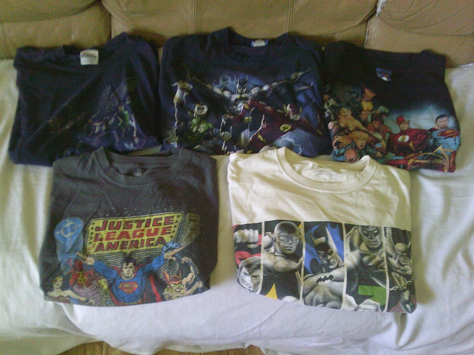 DC Comic Justice League T-Shirts Lot of 5 - Gem