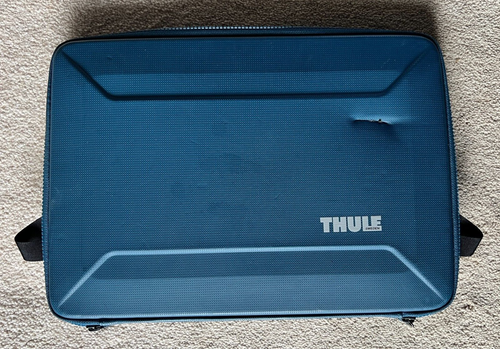 Minor Defect - Thule Gauntlet Sleeve for 16''' MacBook Pro Laptop ...