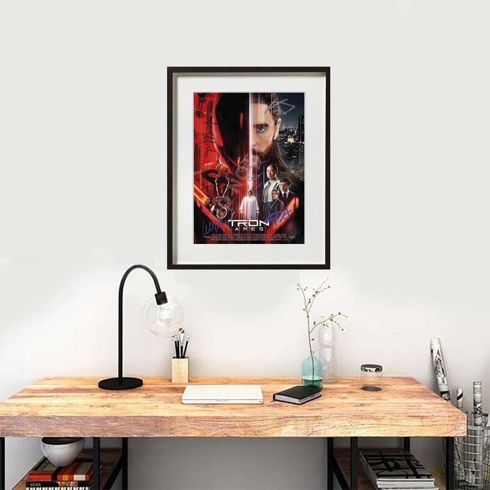 Jared Leto Jeff Bridges +3 TRON Ares Autograph Photo RP 12x8 Movie ...