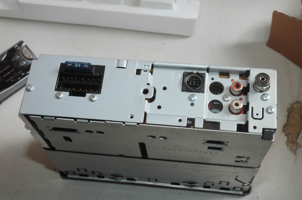 JVC CH-PK222 Multi Cd Player & 12 Disc Changer. New Complete Kit in ...