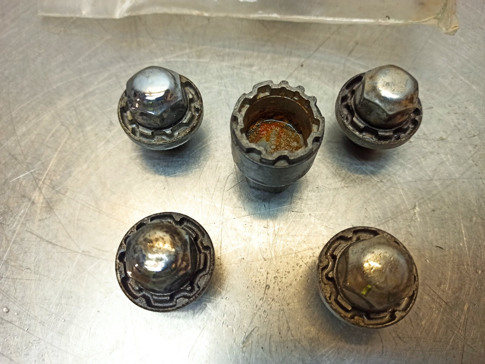 Hyundai Tucson Mk3 2017-2021 2.0 Diesel Wheel Locking Nuts Set ...