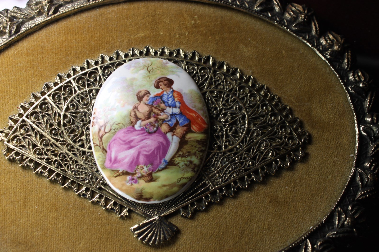 E.A. RIBA CO. INC. BROOKLYN. N.Y. Style No 69 RARE Ceramic art, Metal ...