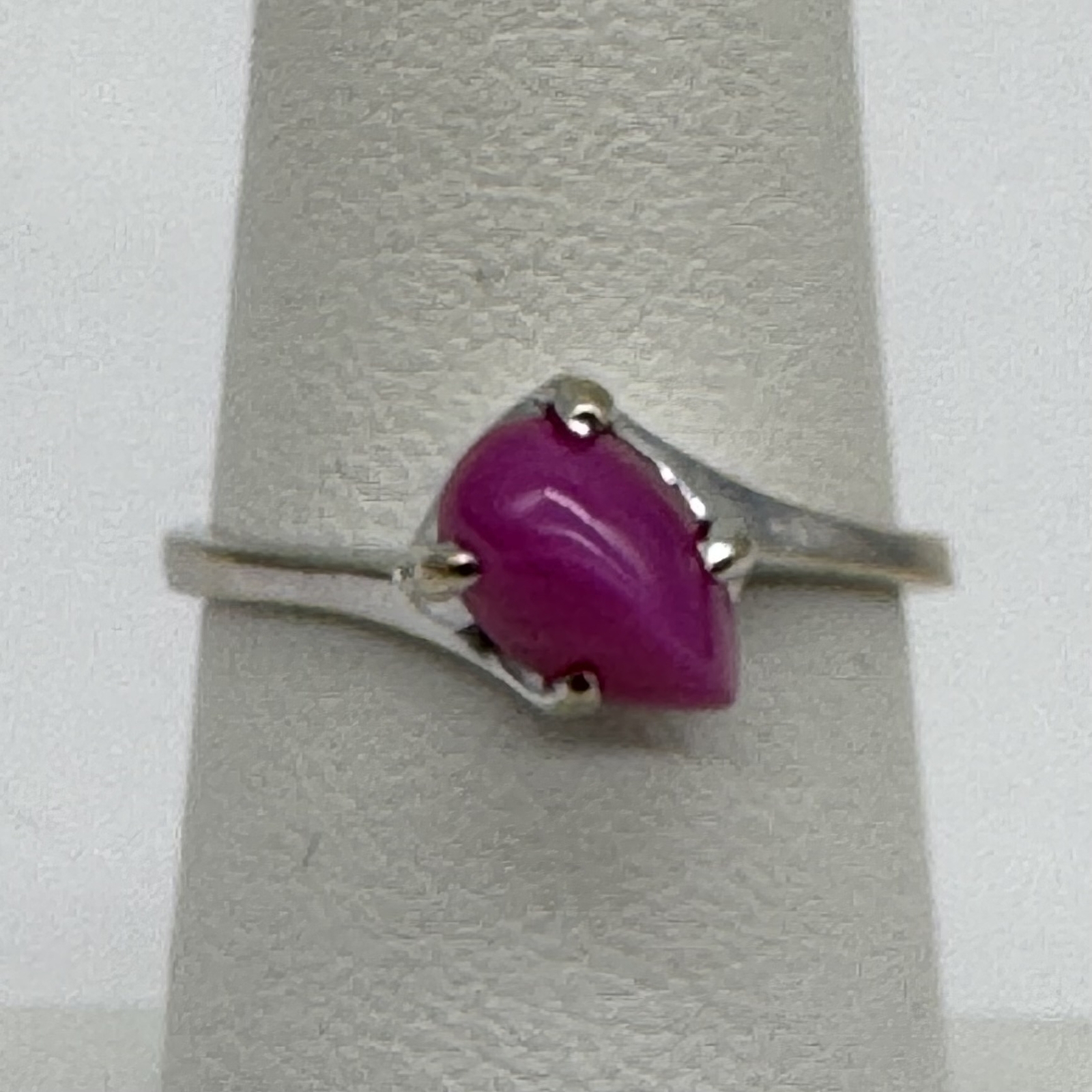 Vintage 10k White Gold Pear Shape Lab Created Star RUBY Ring--Sz 6.25 ...