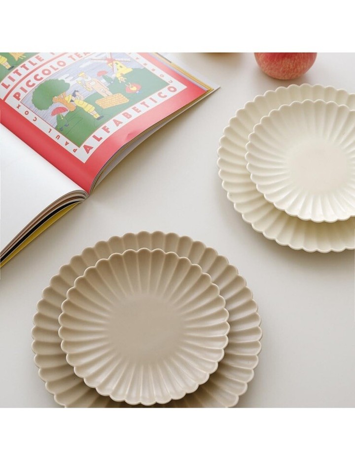 Daisy Dinner Plates Set of 6, 9-inch Round, Matte 9 Inch Crème | eBay