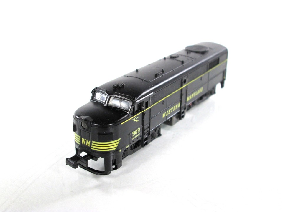 N Scale ***WESTERN MARYLAND*** FA2 Diesel Locomotive, WM 303 ---- Life ...