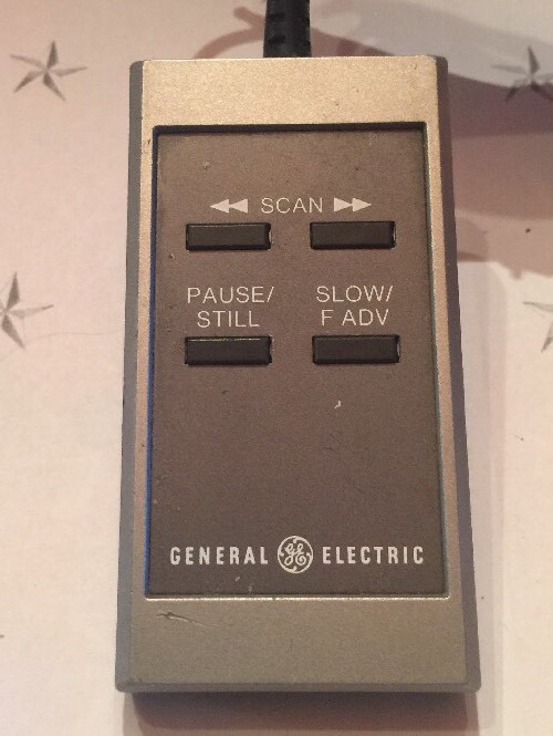 General Electric GE SLIDE PROJECTOR 1 PIN REMOTE CONTROL VSQS-0384 Made ...
