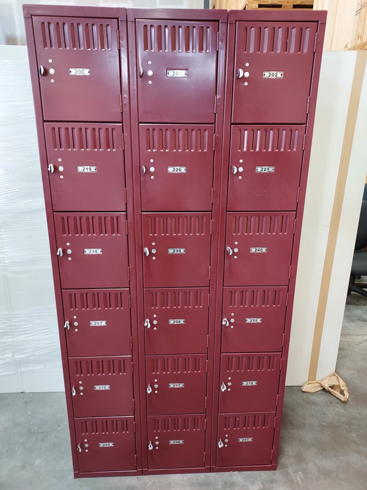 Employee Lockers Tower of 5- Excellent Condition | eBay