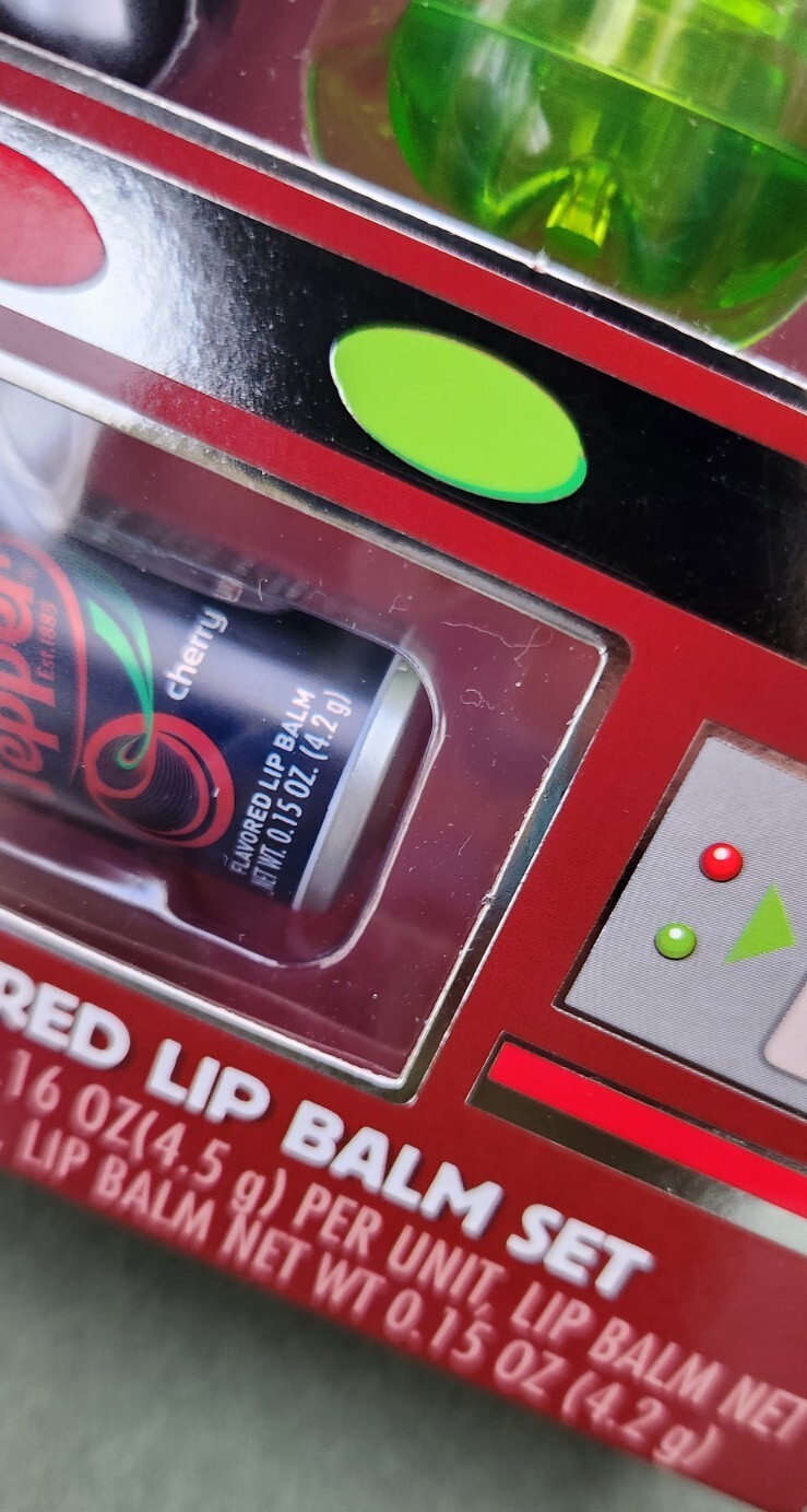 Dr. Pepper - Flavor Lip Balm Set - 4 Lip Balms - Dr. Pepper / 7UP / AW ...