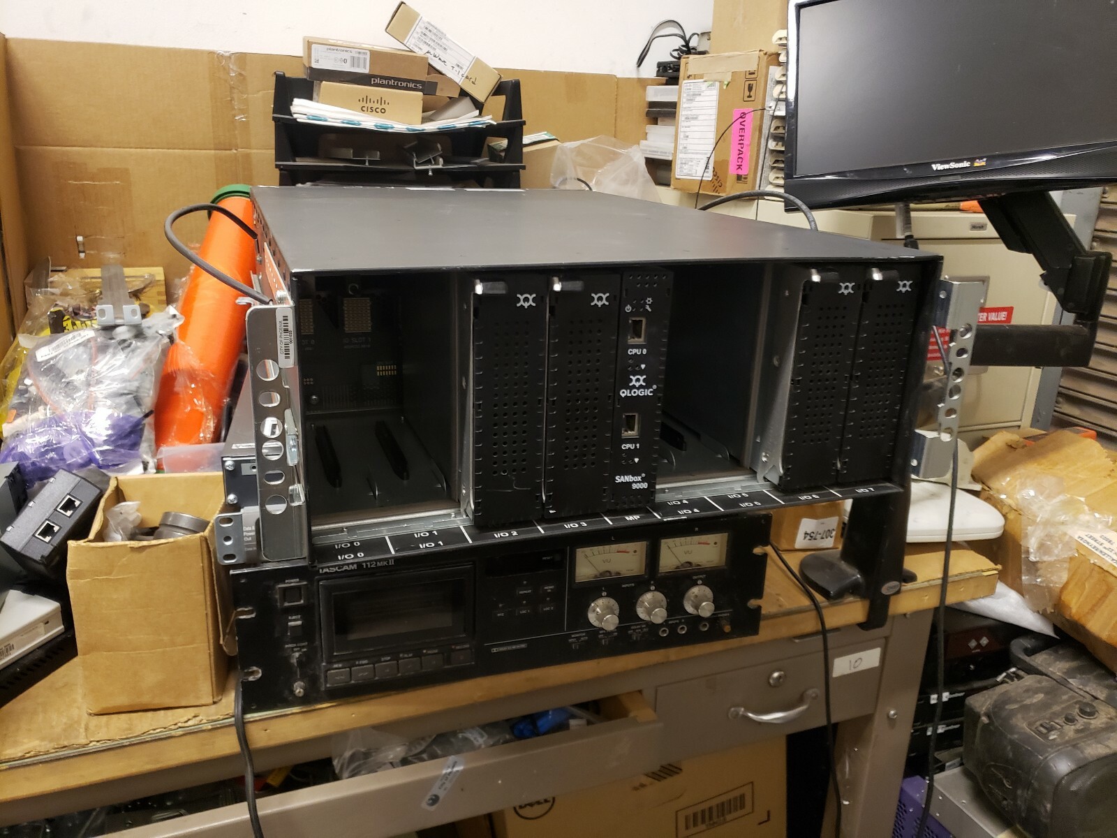 Qlogic SB9200-00B BASE Model - switch - SANbox 9000 Tested with ...