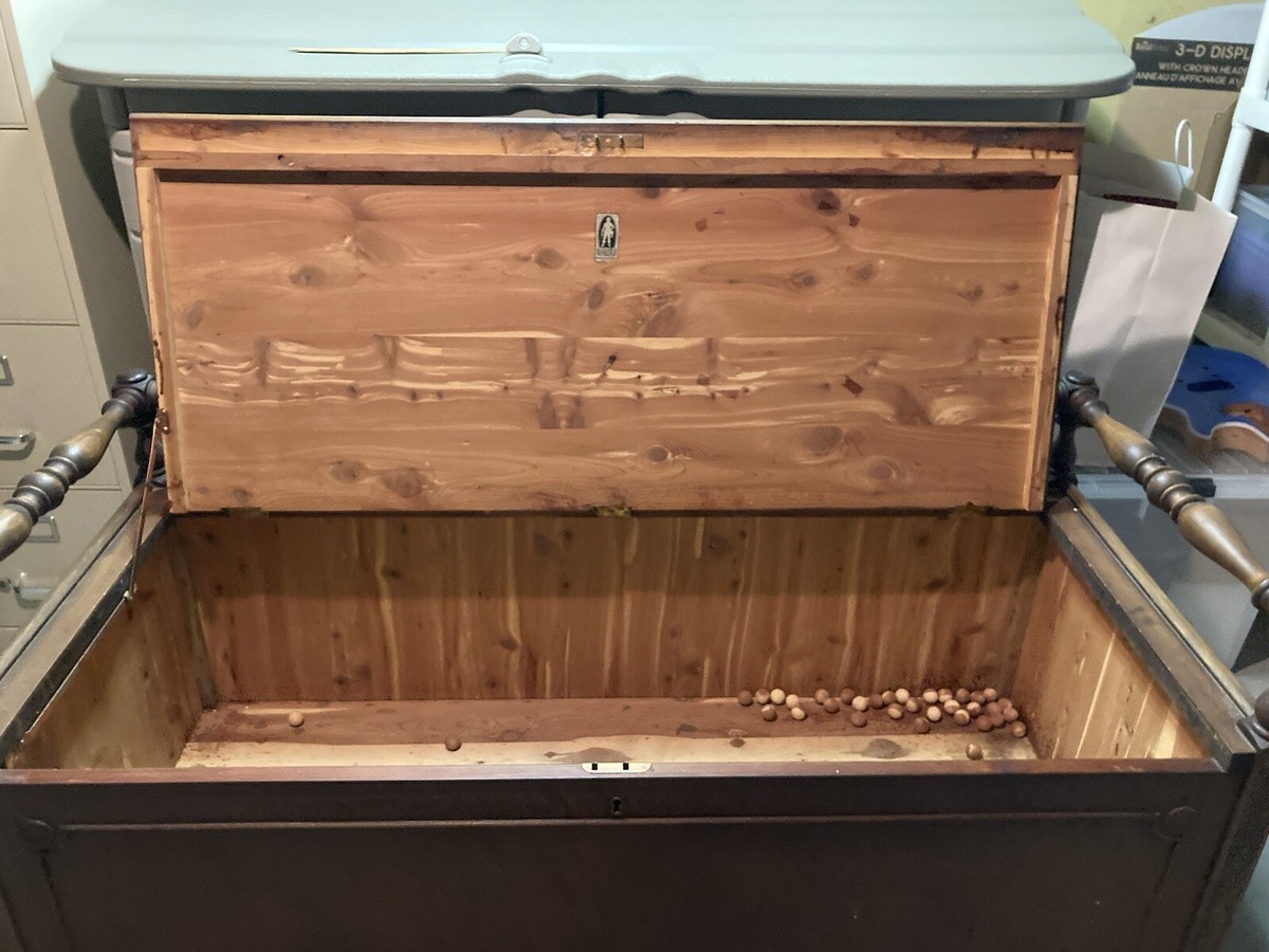 Cavalier Cedar Chests Tennessee 1930 1955 Cavalier Cedar Chest