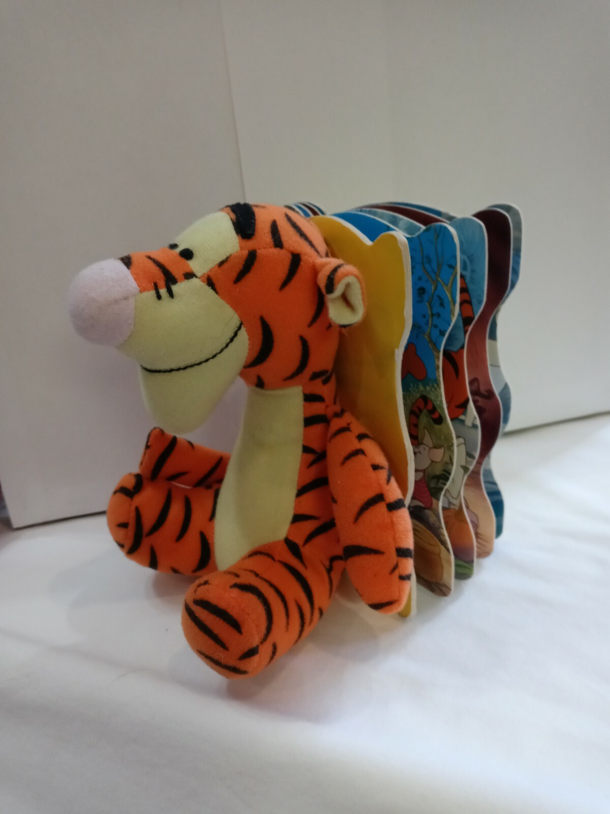Disney Tigger Winnie The Pooh Bookend Buddies Incl. 1 Take Out & Read ...