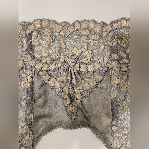 LOU Intimate French Vintage Silver Gold Lace Garter Belt. Made in ...
