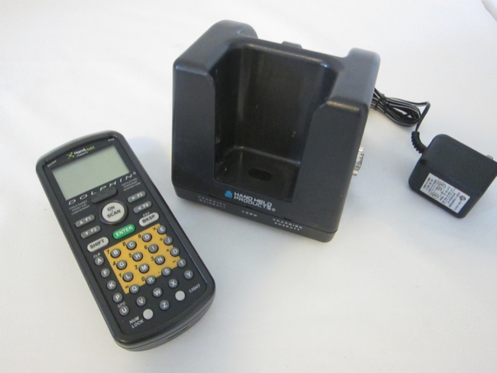 New Dolphin 7200 Hand Held Products 90051080 Laser Scanner And Charging ...
