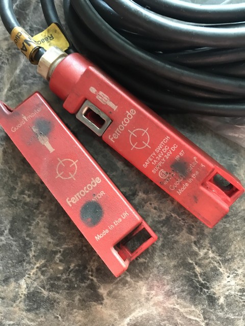 Allen Bradley FERROCODE Safety Switch 440n-c02079 440NC02079 for sale ...