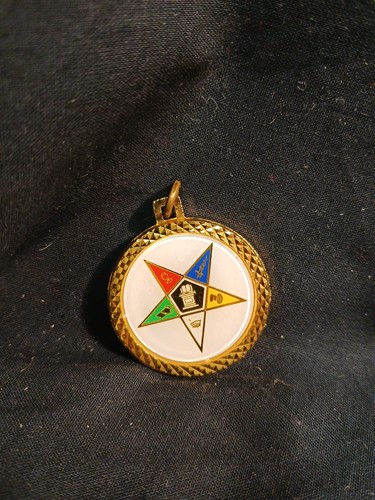 VINTAGE MASONIC EASTERN STAR PENDANT WITH REPLICA GOLD 1776 COIN | eBay