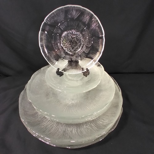 Arcoroc France Clear Fleur Plate Set Of 12~ 4 Each Dinner, Salad ...