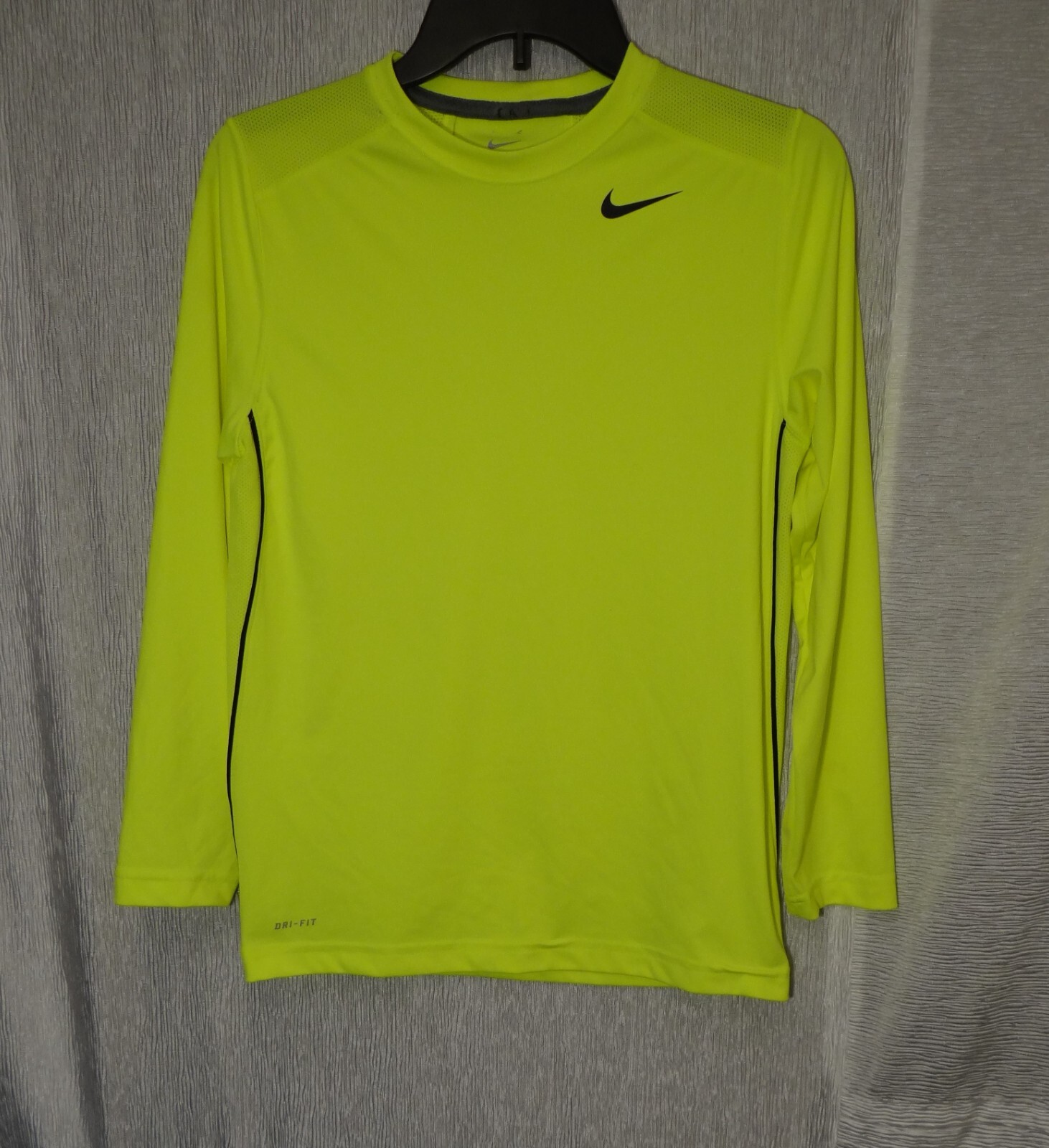 Nike Dri-Fit Boy's Youth Size Large Neon Yellow Long Sleeve Shirt ...