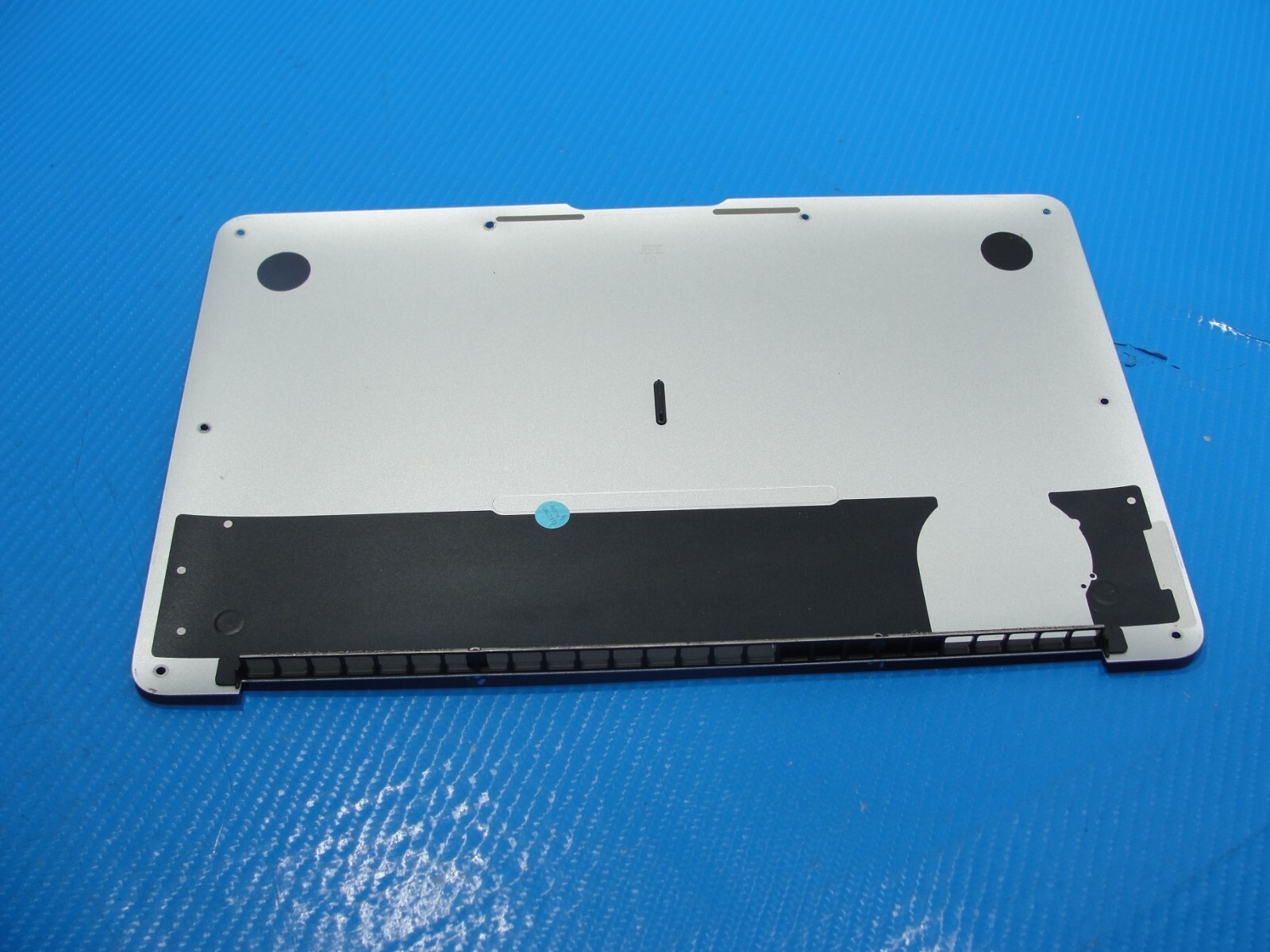 MacBook Air A1370 11" Late 2010 MC906LL/A Genuine Bottom Case Silver ...