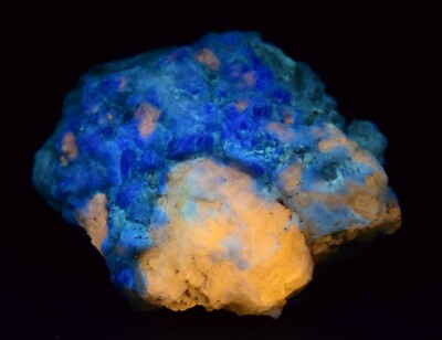 Rare 97 Ct Fluorescent Scapolite Lazurite Coated W/Fluorescent ...