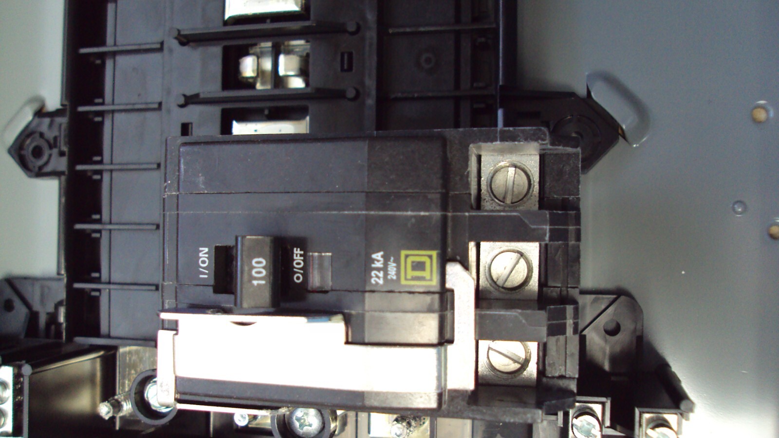 SQUARE D POWER BUS LOAD CENTER, QO327M100 100AMP COPER BUS 27 SPACE 3P ...