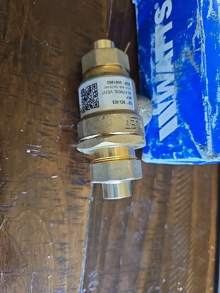 WATTS. P/N:0061935. 1/2" 9D-M3 DUAL CHECK BACKFLOW PREVENTER W/VENT ...
