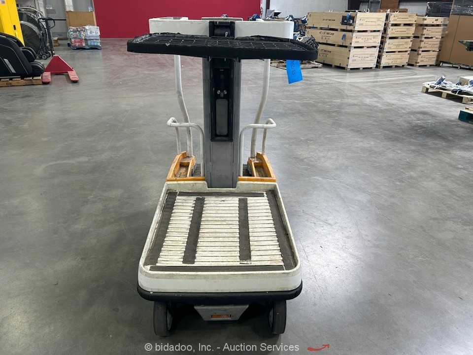 Crown WAV50-118 118" Electric Vertical Mast Personnel Lift 24 Volt ...