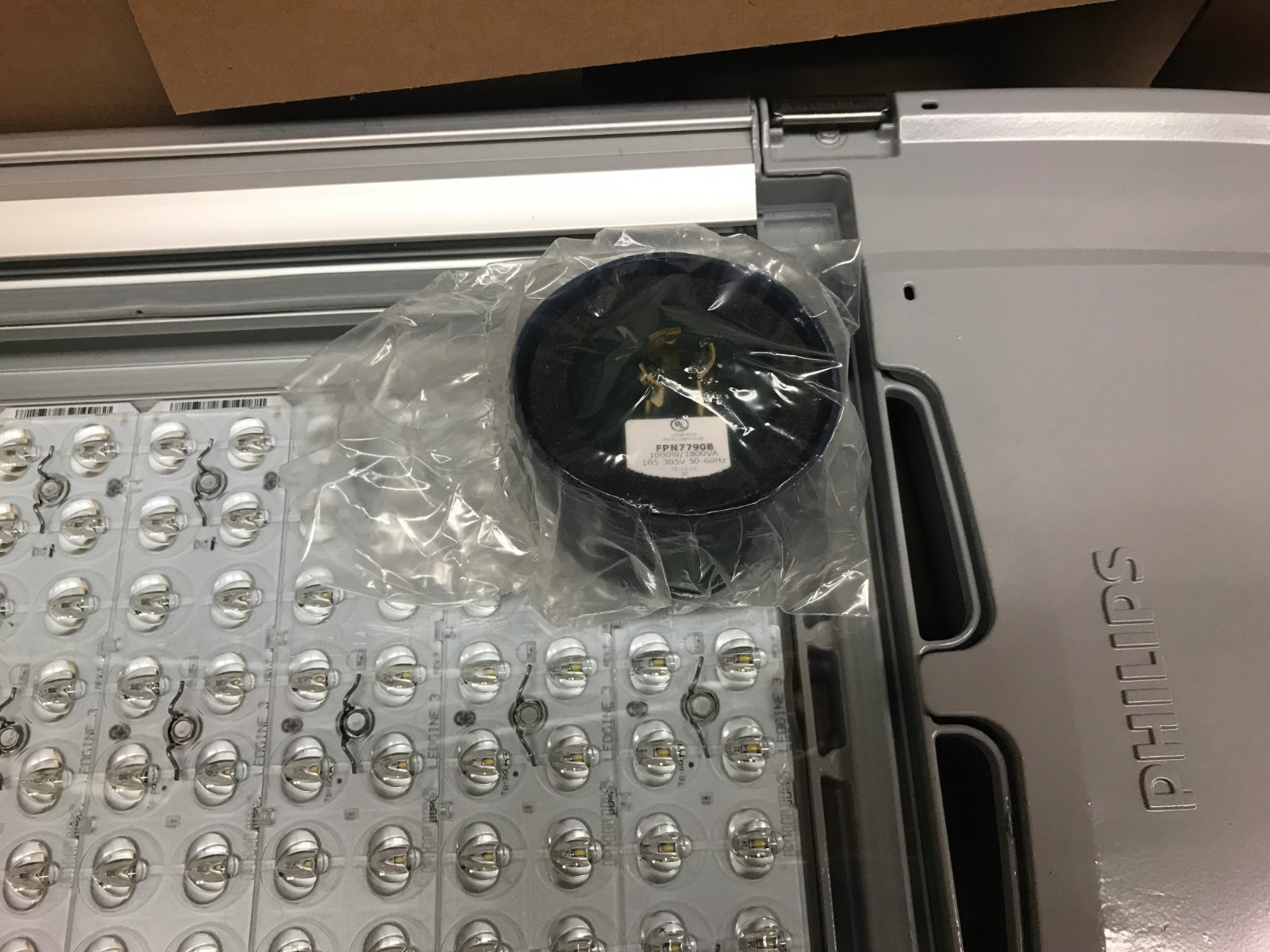 Philips Lumec RoadView RVM LED Roadway Luminaire (21 Fixtures Available ...