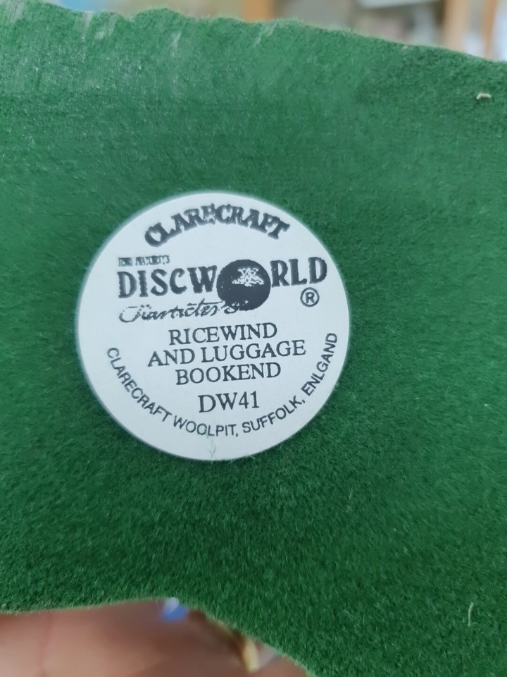 RARE : Terry Pratchett Discworld Figurine - DW41 Ricewind and Luggage ...