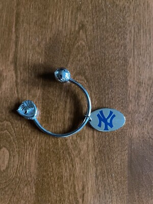 NEW YORK YANKEES MLB SILVER TONE METAL KEY LOOP CHAIN RING TAG - BALL ...