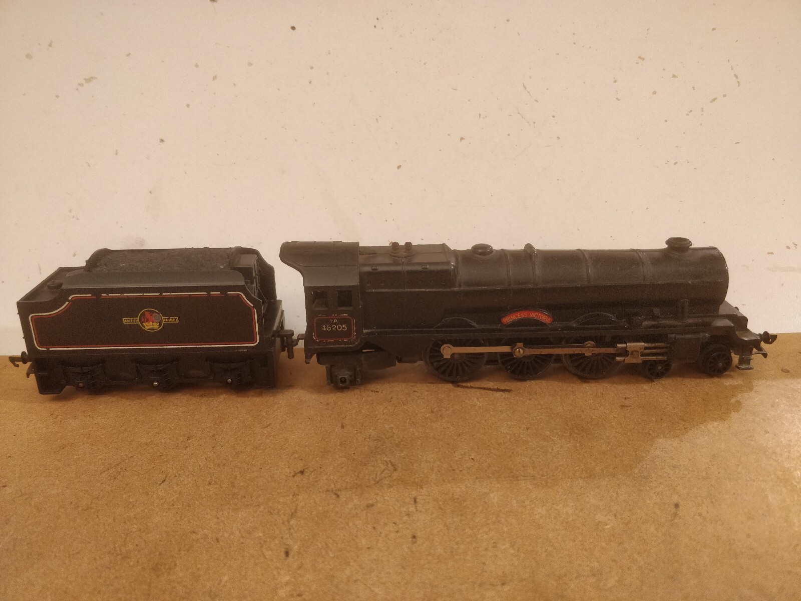 Triang Princess Victoria Loco 4-6-2 And Tender 46205 OO Gauge R50 - R30 ...