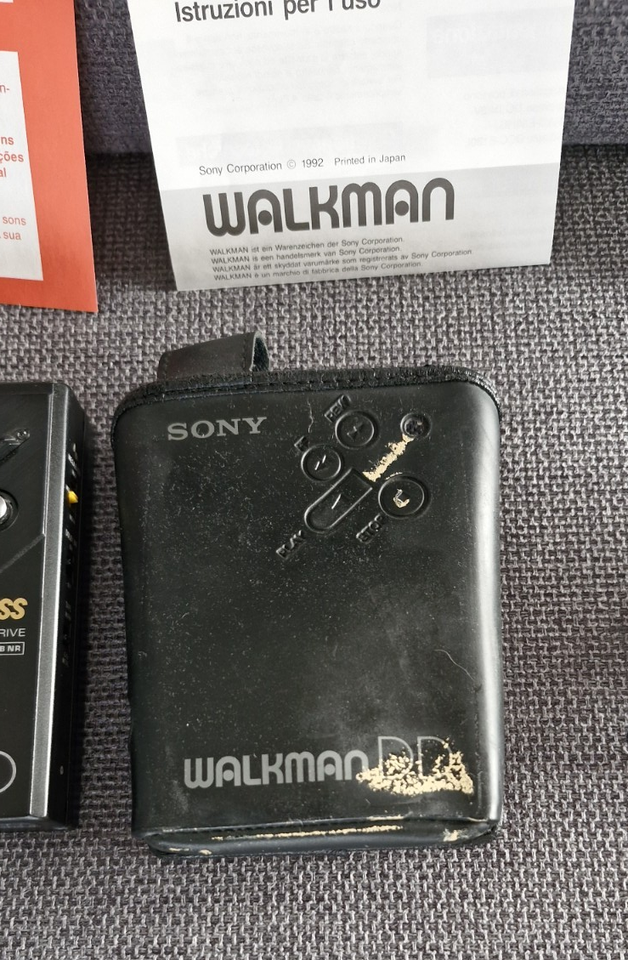 Sony Walkman WM-DD30 Quartz Direct Drive - Mega Bass - inkl. Hülle ...