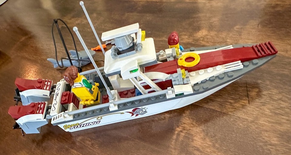 LEGO City 60147: Fishing Boat Complete with Minifigs (Missing Original ...