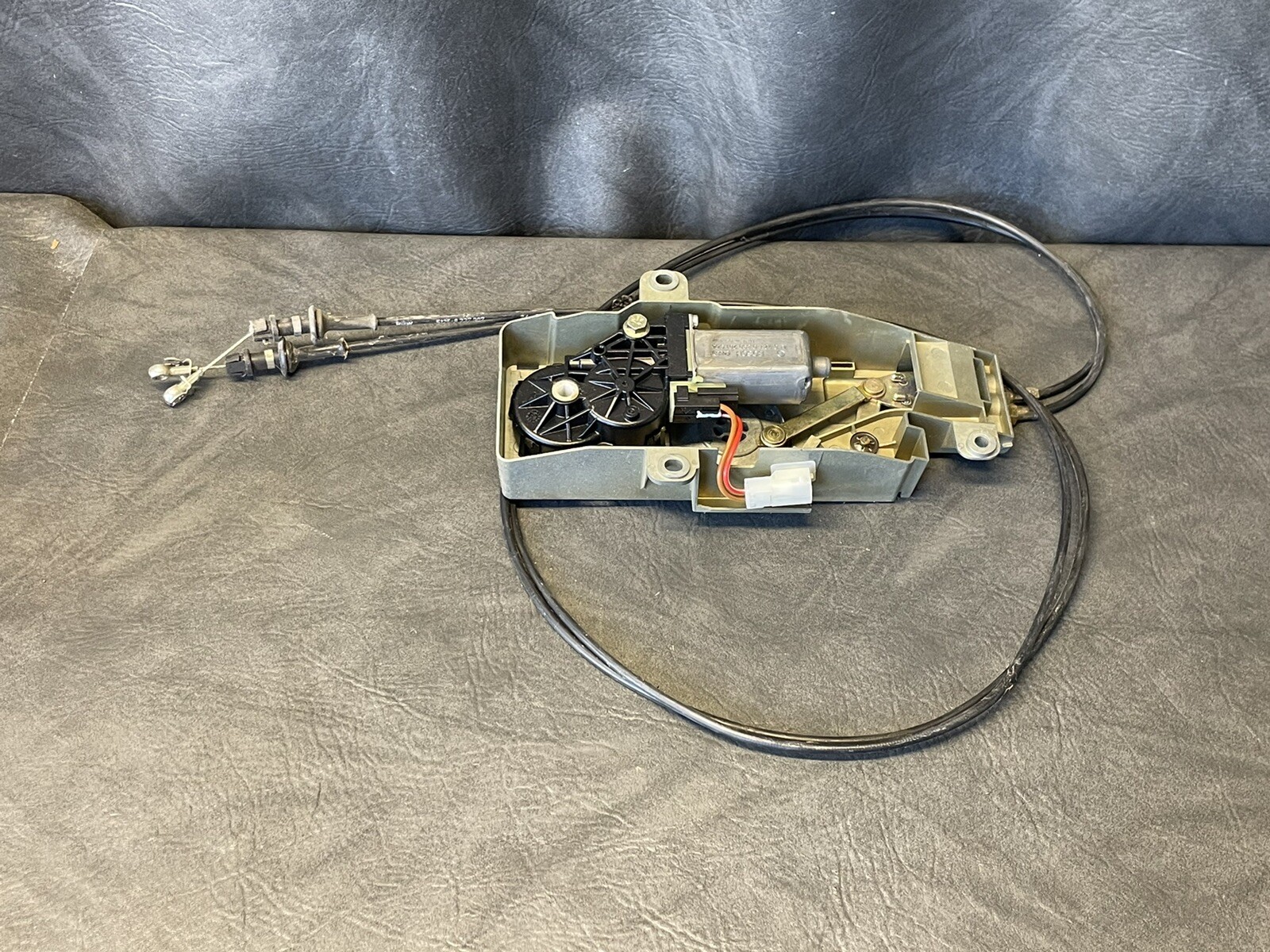 BMW E46 318Ci 323Ci 325Ci 330Ci M3 Convertible Top Cover Flap Drive ...