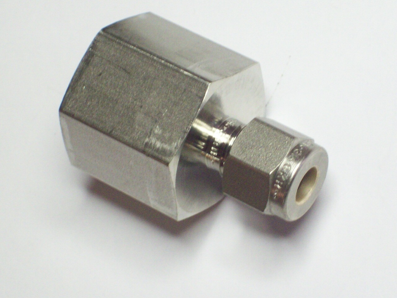 1 - Swagelok Connector Fitting, 1/4" Tube x 1/2" Female NPT, SS-400-7-8 ...