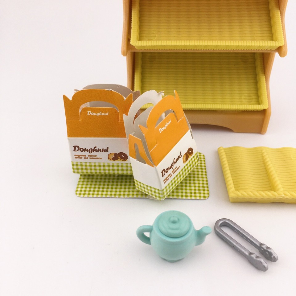 Epoch Sylvanian Calico Critters Doughnut Store Accessories Stand Boxes ...