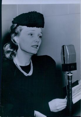1941 Elizabeth Russell Famed Radio Actress Press Photo | eBay
