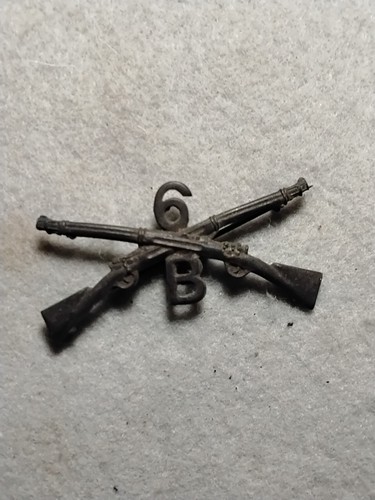 Original World War I U.S. Infantry Crossed Rifles Insignia w/ Intact ...