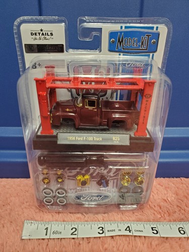 M2 Machines Model Kit CHASE 1956 Ford F 100 Truck R25 CHASE Diecast 1: ...