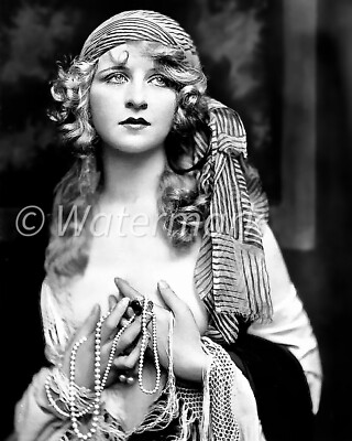 Ziegfeld Follies Flapper Girl - Vintage 1910-1930 – Glamour - 8X10 ...