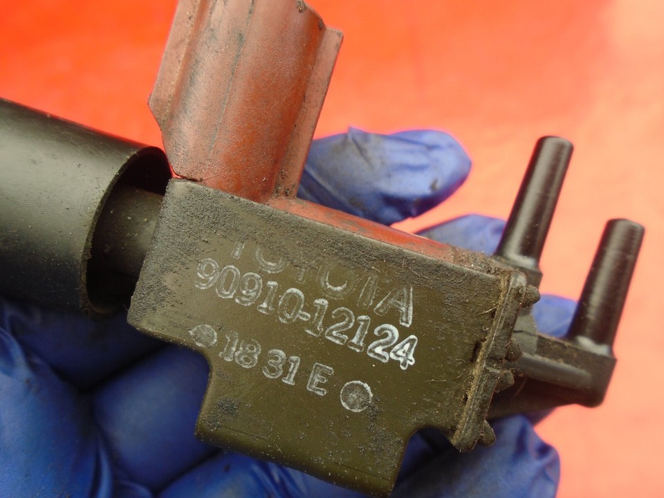 2001-2005 Lexus IS300 VVTi VSV Vacuum Switch Valve 01 02 03 04 05 90910 ...