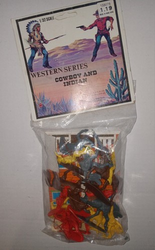 VINTAGE WESTERN STORY PLAY SET COWBOYS & INDIANS PLASTIC TOY FIGURE ...