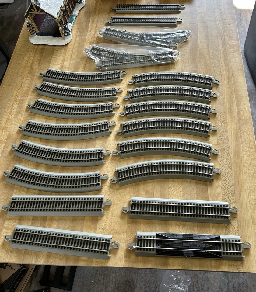 Hawthorne Village Budweiser Holiday Express - a Collectible Electric ...