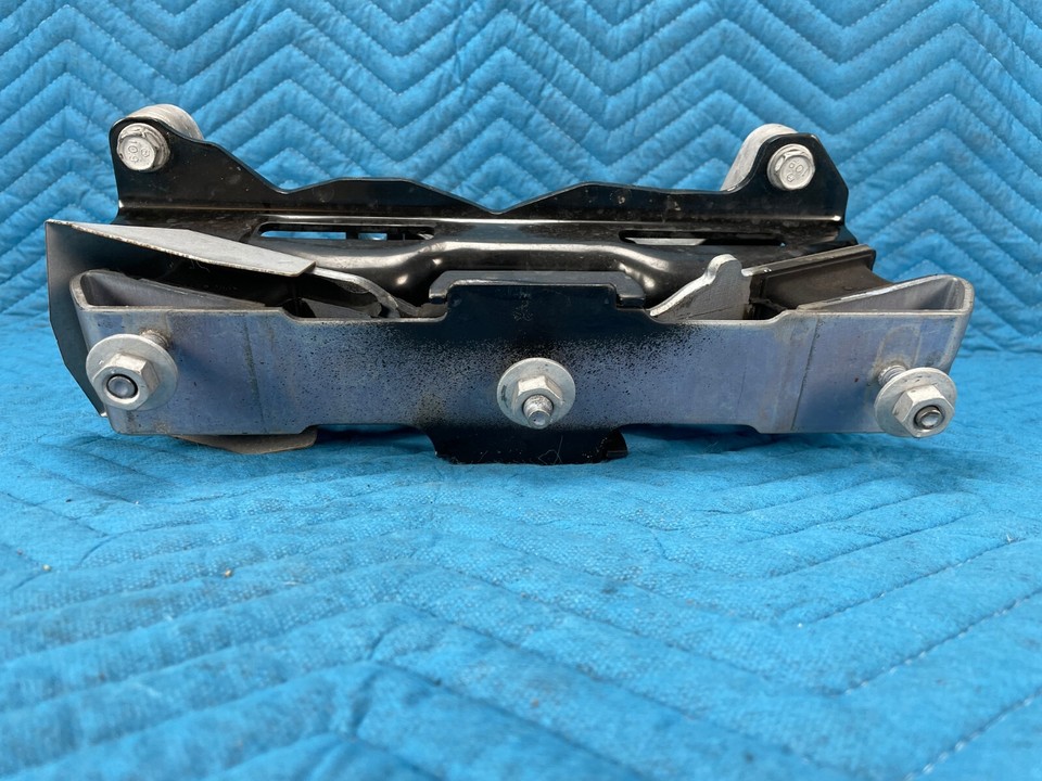 RAM 1500 3.0L Transmission Mount Bracket w/Insulator 2020 2021 2022 OEM ...