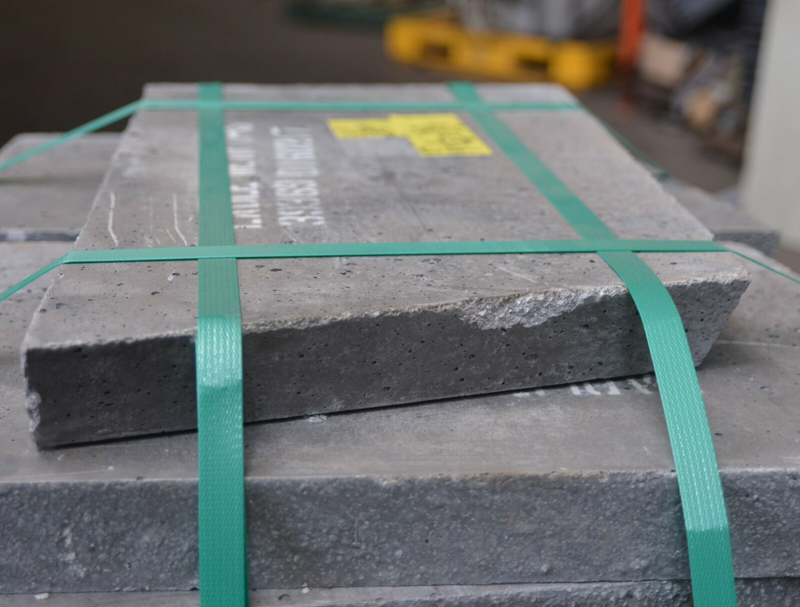 SHINAGAWA SHIRACRETE Silicon Carbide WEIR DET 5 SC20 20 Refractory ...