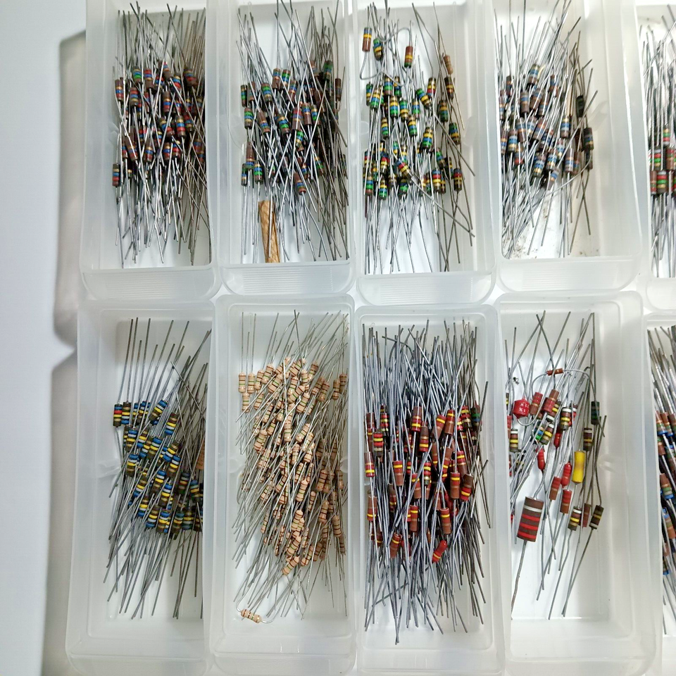 Vintage Large Lot Misc Electronic Resistors NOS -See Photos | eBay
