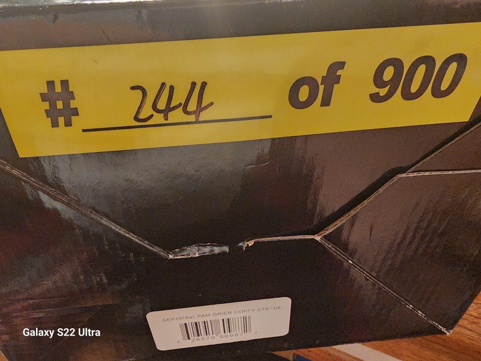 Pam Grier COFFEY 12" statue / Action Figure Limited 244/900 Mark Alfrey ...